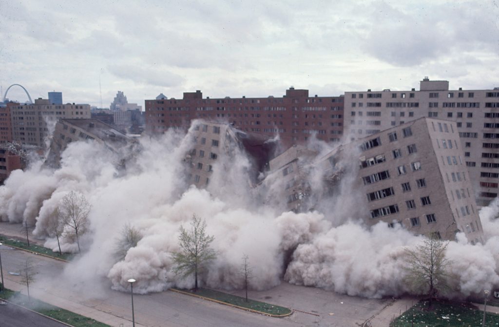 Minoru Yamasaki: Humanist Architecture for a Modernist World – Riot ...