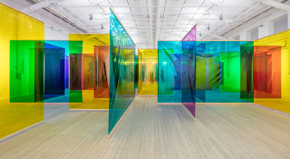 Transforming Light Into Art: A Look At The Movement Of Light And Space ...